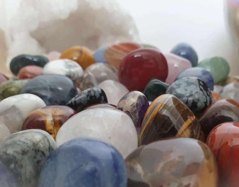 Comment recharger ses pierres naturelles – Une Histoire de Pierres